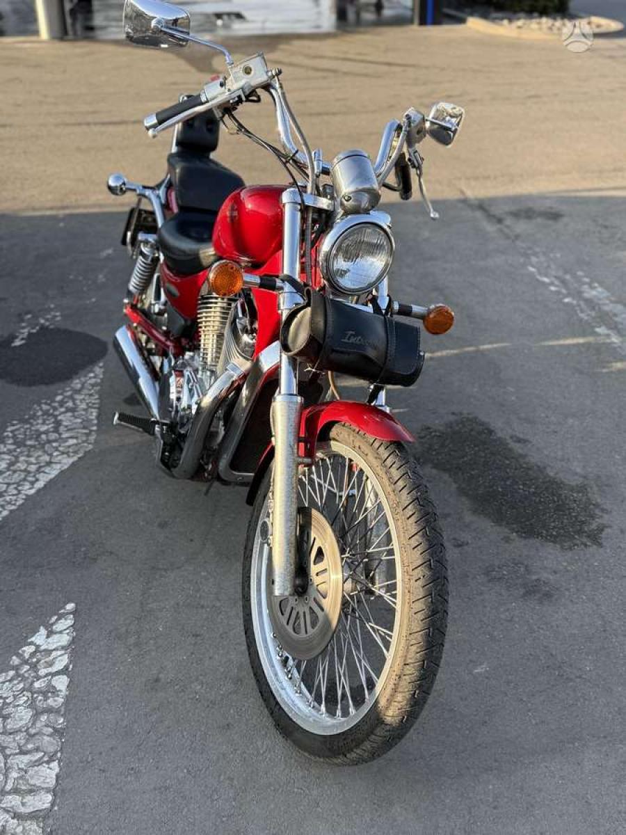 Sarkans Suzuki VS 1996 Viļņa, ar dzinēja tilpumu 0.60 L un nobraukumu 58 tūkst. km par 2499 €, foto 15 vietnē AUTOMOTO.COM.LV
