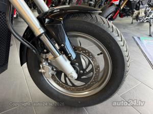 Melns Suzuki VZ 800 2013 Tallina, ar dzinēja tilpumu 0.81 L un nobraukumu 12 tūkst. km par 5990 €, foto 11 vietnē AUTOMOTO.COM.LV