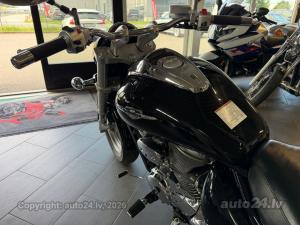 Melns Suzuki VZ 800 2013 Tallina, ar dzinēja tilpumu 0.81 L un nobraukumu 12 tūkst. km par 5990 €, foto 15 vietnē AUTOMOTO.COM.LV
