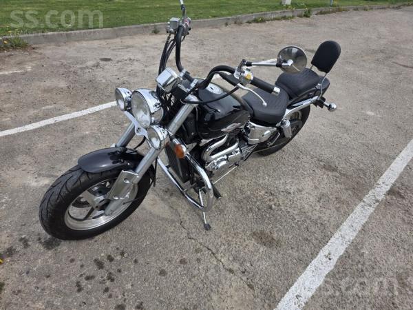 Suzuki VZ 800 1999 in Bauska, with an engine capacity of 0.80 L and mileage of 0 thousand km for 4250 €, photo 4 on AUTOMOTO.COM.LV