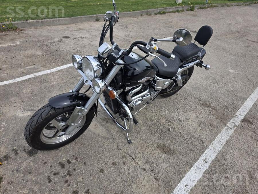 Suzuki VZ 800 1999 in Bauska, with an engine capacity of 0.80 L and mileage of 0 thousand km for 4250 €, photo 5 on AUTOMOTO.COM.LV