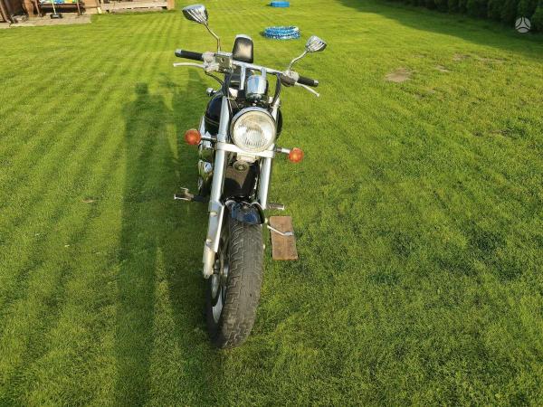 Black Suzuki VZ 2002 in Panevezys, with an engine capacity of 0.80 L and mileage of 34 thousand km for 2100 €, photo 5 on AUTOMOTO.COM.LV