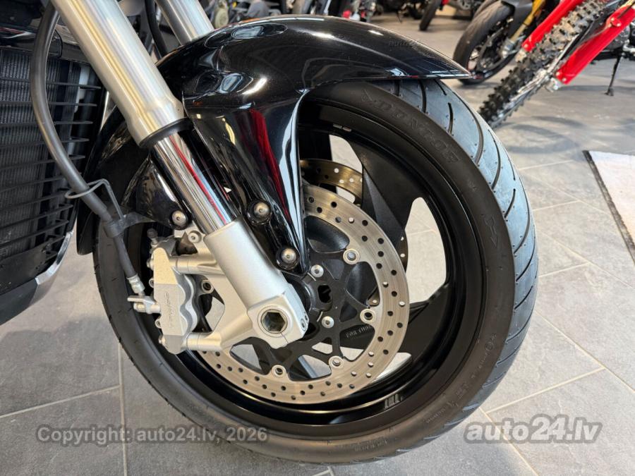 Melns Suzuki VZR 1800 2015 Tallina, ar dzinēja tilpumu 1.78 L un nobraukumu 25 tūkst. km par 9990 €, foto 9 vietnē AUTOMOTO.COM.LV