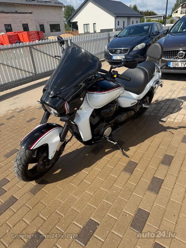 Melns Suzuki VZR 1800 2016 Tallina, ar dzinēja tilpumu 1.78 L un nobraukumu 21 tūkst. km par 13200 €, foto 2 vietnē AUTOMOTO.COM.LV