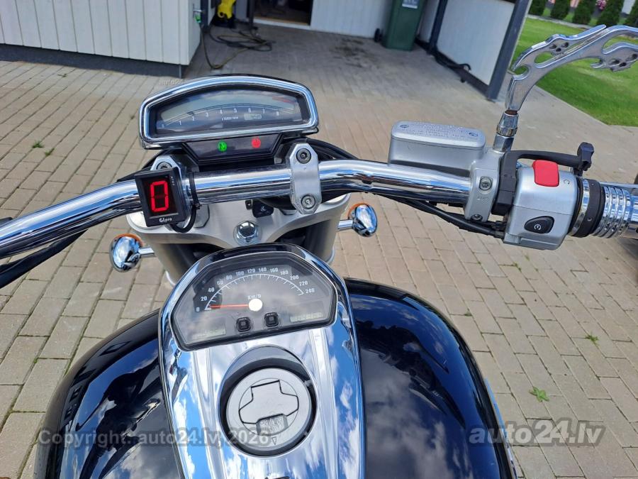 Сузуки VZR 1800 2007 в Таллин, объемом двигателя 1.80 л и пробегом 84 тыс. км за 8800 €, фото 6 на AUTOMOTO.COM.LV