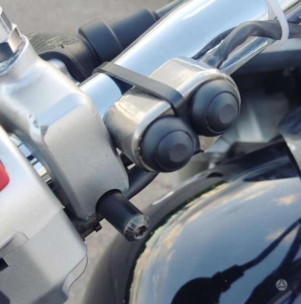 Melns Suzuki VZR 2006 Viļņa, ar dzinēja tilpumu 1.80 L un nobraukumu 30 tūkst. km par 7950 €, foto 9 vietnē AUTOMOTO.COM.LV
