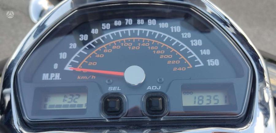 Melns Suzuki VZR 2006 Viļņa, ar dzinēja tilpumu 1.80 L un nobraukumu 30 tūkst. km par 7950 €, foto 9 vietnē AUTOMOTO.COM.LV
