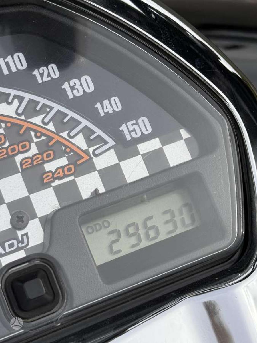 Melns Suzuki VZR 2008 Klaipėda, ar dzinēja tilpumu 1.80 L un nobraukumu 30 tūkst. km par 6900 €, foto 14 vietnē AUTOMOTO.COM.LV
