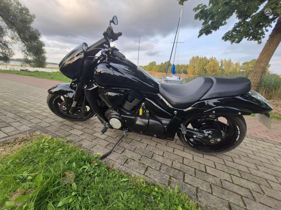 Melns Suzuki VZR 2016 Pasvalys, ar dzinēja tilpumu 1.80 L un nobraukumu 21 tūkst. km par 11500 €, foto 3 vietnē AUTOMOTO.COM.LV