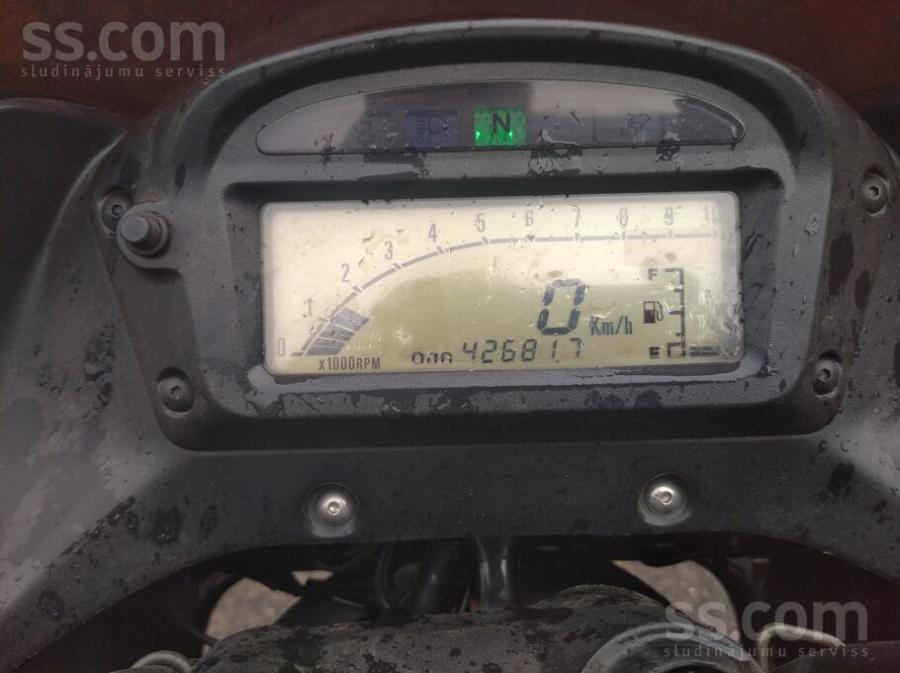 Suzuki XF 650 Freewind 1997 in Riga, with an engine capacity of 0.65 L and mileage of 0 thousand km for 1200 €, photo 4 on AUTOMOTO.COM.LV