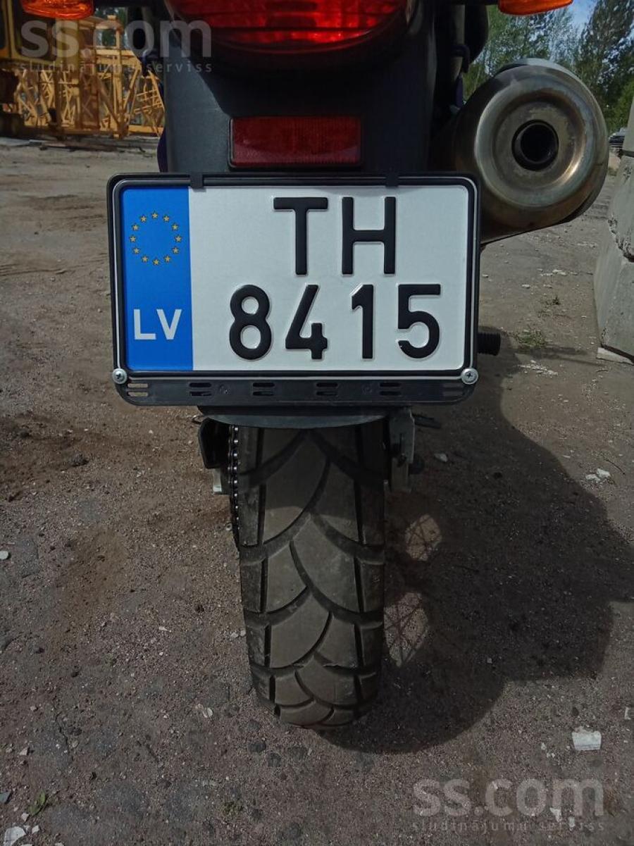 Suzuki XF 650 Freewind 1997 in Riga, with an engine capacity of 0.65 L and mileage of 0 thousand km for 1200 €, photo 5 on AUTOMOTO.COM.LV