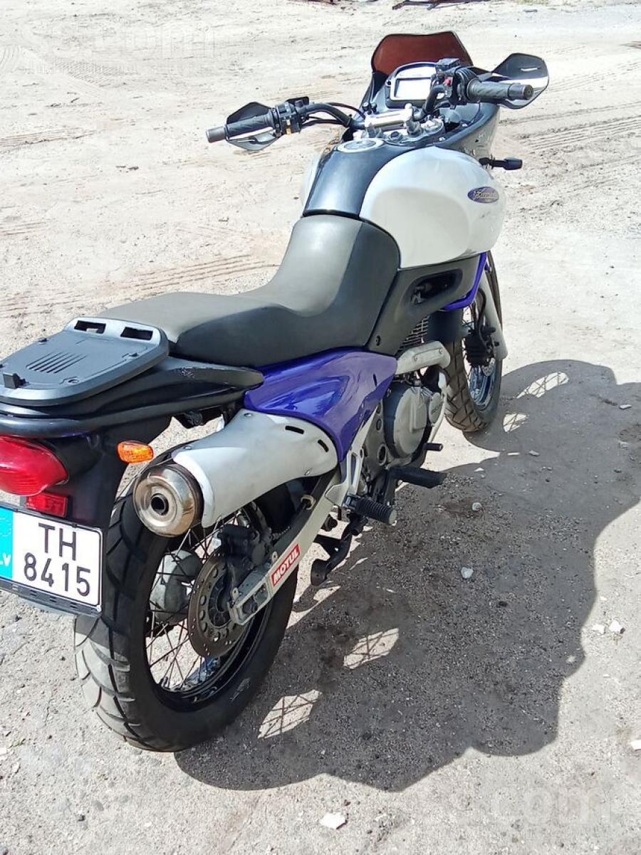 Suzuki XF 650 Freewind 1997 in Riga, with an engine capacity of 0.65 L and mileage of 0 thousand km for 1200 €, photo 10 on AUTOMOTO.COM.LV