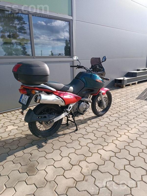 Suzuki XF 650 Freewind 1997 in Riga, with an engine capacity of 0.65 L and mileage of 0 thousand km for 2200 €, photo 5 on AUTOMOTO.COM.LV