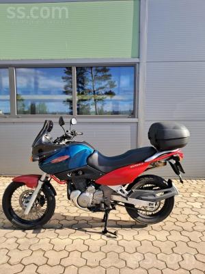 Suzuki XF 650 Freewind 1997 in Riga, with an engine capacity of 0.65 L and mileage of 0 thousand km for 2200 €, photo 8 on AUTOMOTO.COM.LV