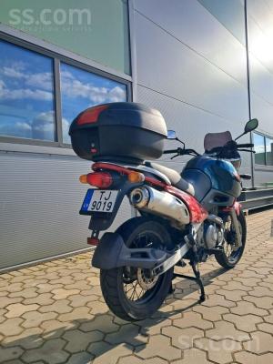 Suzuki XF 650 Freewind 1997 in Riga, with an engine capacity of 0.65 L and mileage of 0 thousand km for 2200 €, photo 9 on AUTOMOTO.COM.LV