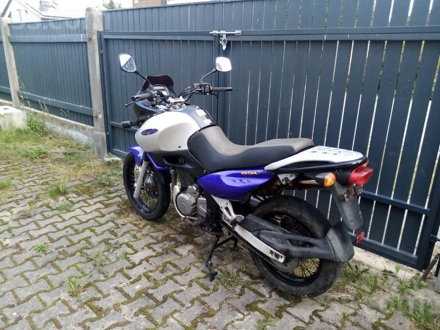 Suzuki XF 650 Freewind 1998 Rīga, ar dzinēja tilpumu 0.65 L un nobraukumu 0 tūkst. km par 2100 €, foto 2 vietnē AUTOMOTO.COM.LV