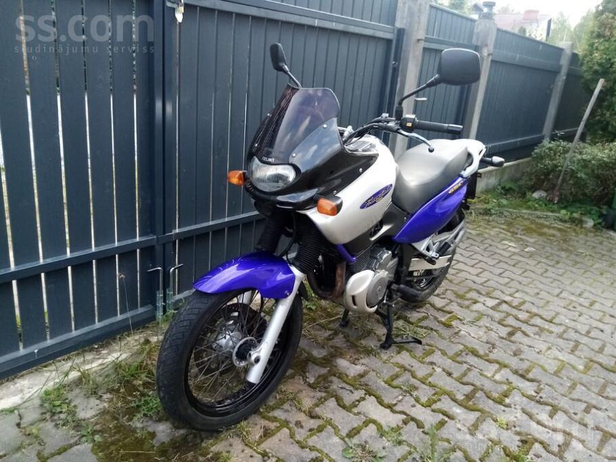 Сузуки XF 650 Freewind 1998 в Рига, объемом двигателя 0.65 л и пробегом 0 тыс. км за 2100 €, фото 9 на AUTOMOTO.COM.LV