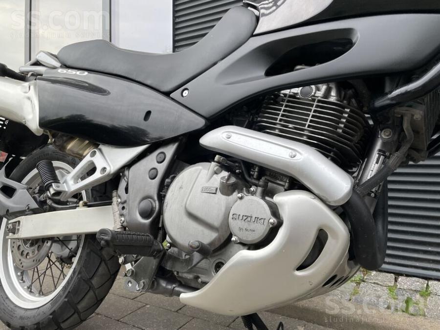Suzuki XF 650 Freewind 1999 in Riga, with an engine capacity of 0.65 L and mileage of 0 thousand km for 1799 €, photo 11 on AUTOMOTO.COM.LV