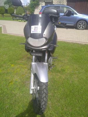 Black Suzuki XF 1997 in Kedainiai, with an engine capacity of 0.65 L and mileage of 140 thousand km for 1400 €, photo 6 on AUTOMOTO.COM.LV
