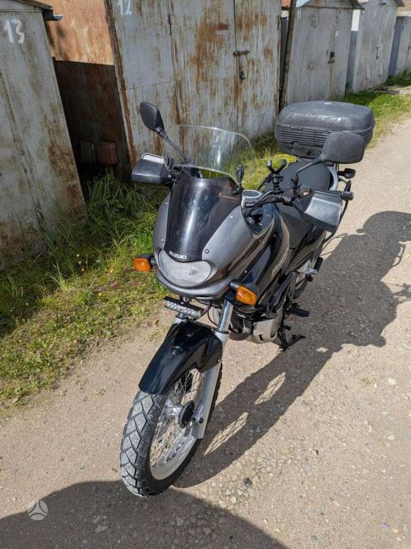 Melns Suzuki XF 1999 Šauļi, ar dzinēja tilpumu 0.65 L un nobraukumu 49 tūkst. km par 1800 €, foto 3 vietnē AUTOMOTO.COM.LV