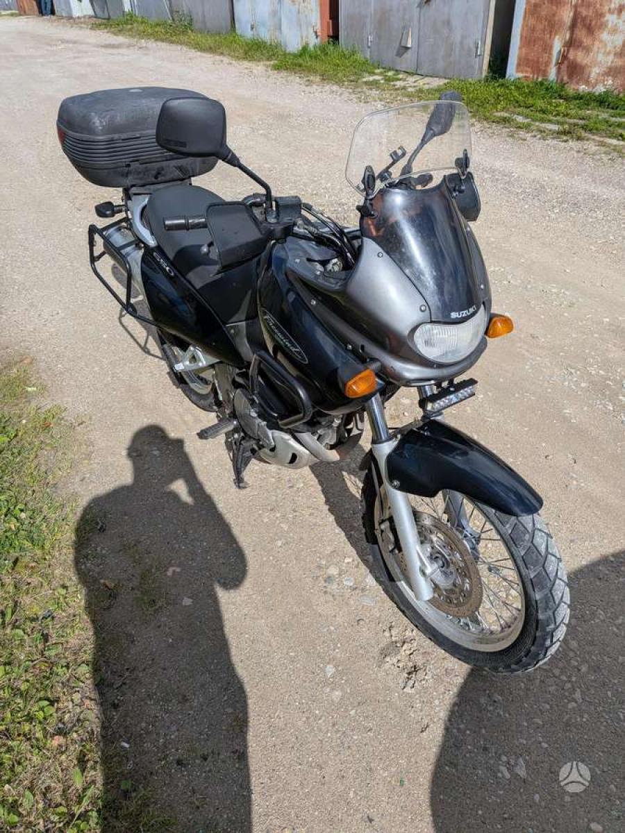 Melns Suzuki XF 1999 Šauļi, ar dzinēja tilpumu 0.65 L un nobraukumu 49 tūkst. km par 1800 €, foto 4 vietnē AUTOMOTO.COM.LV