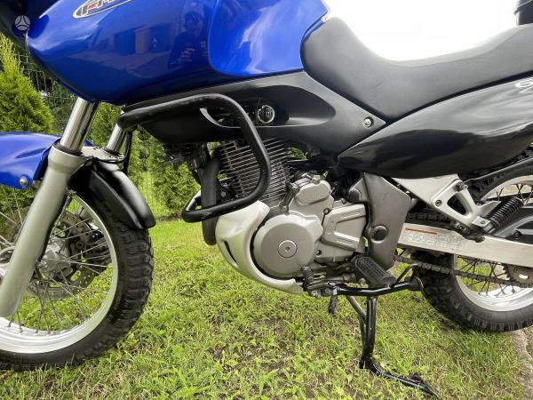 Zils Suzuki XF 2002 Kelmė, ar dzinēja tilpumu 0.65 L un nobraukumu 18 tūkst. km par 2400 €, foto 4 vietnē AUTOMOTO.COM.LV