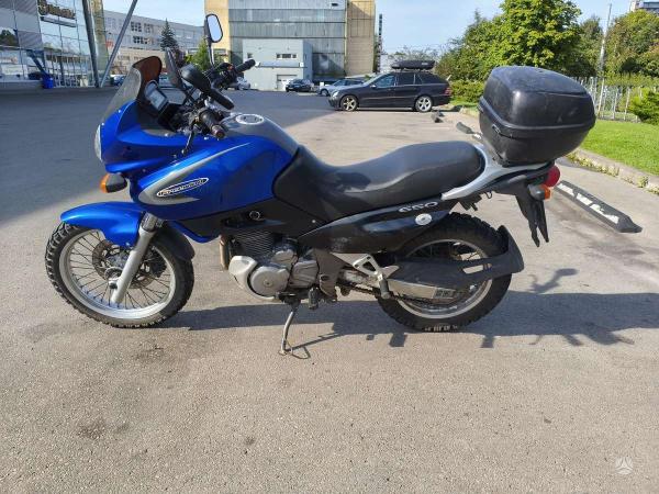 Синий Сузуки XF 2002 в Вильнюс, объемом двигателя 0.65 л и пробегом 65 тыс. км за 1900 €, фото 5 на AUTOMOTO.COM.LV