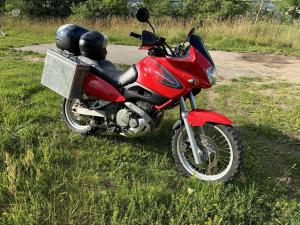 Красный Сузуки XF 2000 в Вильнюс, объемом двигателя 0.65 л и пробегом 55 тыс. км за 1650 €, фото 23 на AUTOMOTO.COM.LV