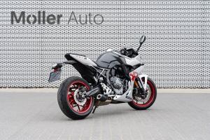 Pelēks Suzuki XL7 2025 Mārupe, ar dzinēja tilpumu 0.80 L un nobraukumu 2 tūkst. km par 8200 €, foto 4 vietnē AUTOMOTO.COM.LV