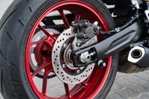 Pelēks Suzuki XL7 2025 Mārupe, ar dzinēja tilpumu 0.80 L un nobraukumu 2 tūkst. km par 8200 €, foto 17 vietnē AUTOMOTO.COM.LV