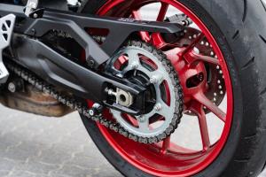 Pelēks Suzuki XL7 2025 Mārupe, ar dzinēja tilpumu 0.80 L un nobraukumu 2 tūkst. km par 8200 €, foto 18 vietnē AUTOMOTO.COM.LV