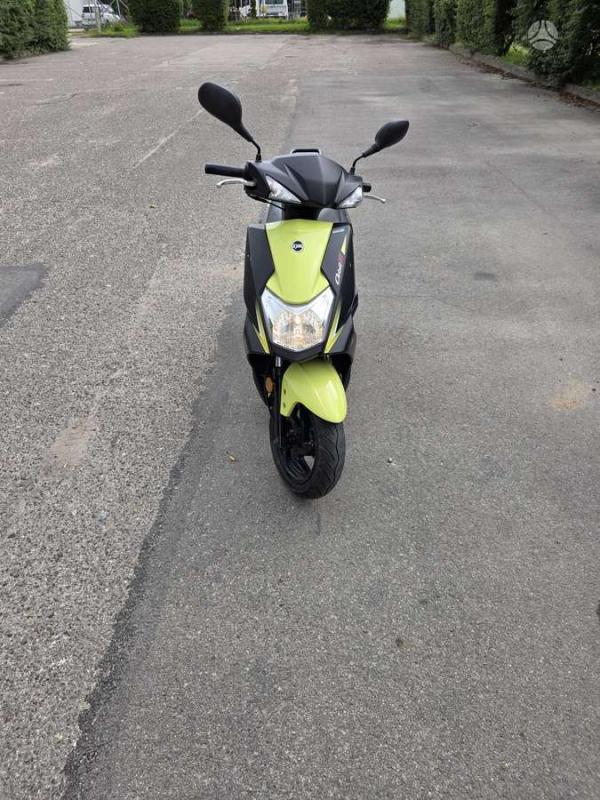 Melns SYM Orbit 2021 Panevēža, ar dzinēja tilpumu 49.00 L un nobraukumu 15 tūkst. km par 950 €, foto 1 vietnē AUTOMOTO.COM.LV