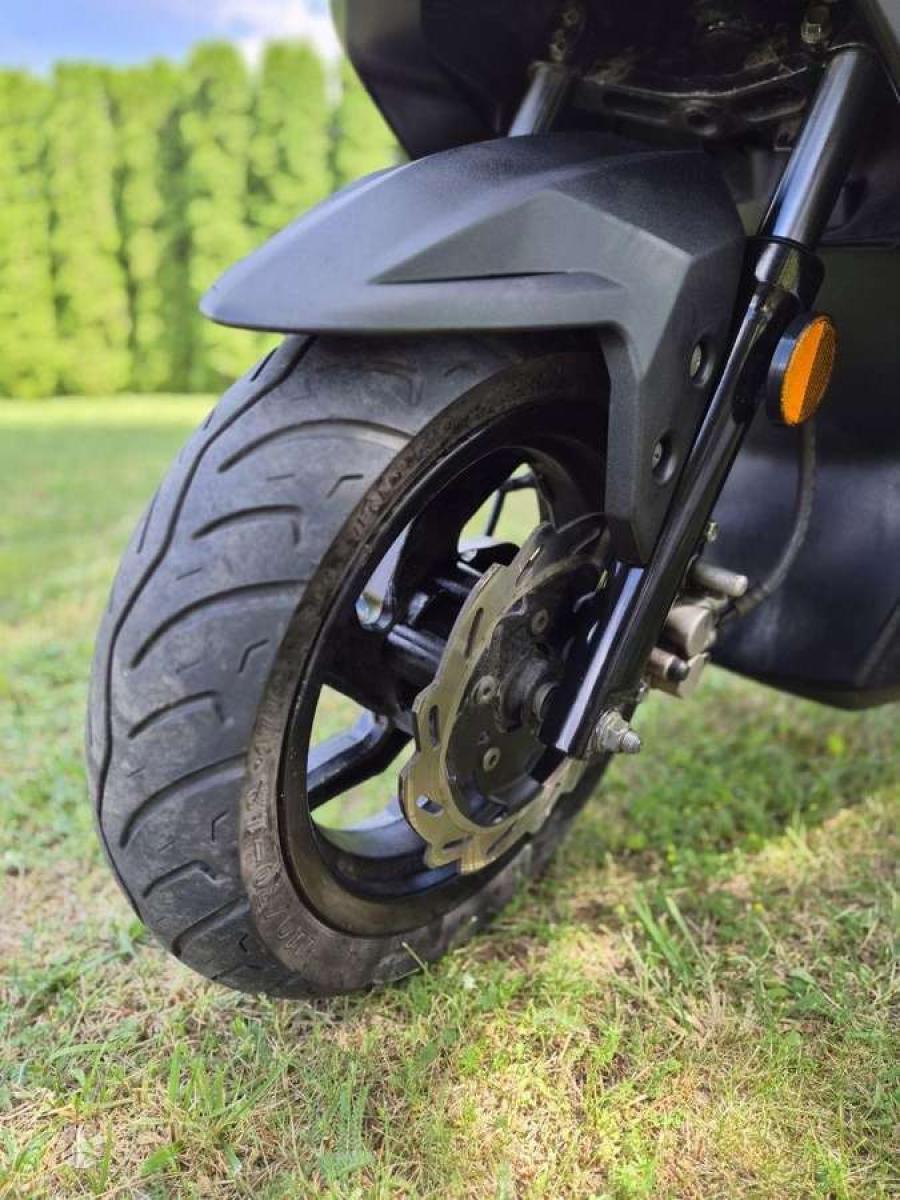 Melns SYM Orbit 2022 Šauļi, ar dzinēja tilpumu 50.00 L un nobraukumu 9 tūkst. km par 850 €, foto 8 vietnē AUTOMOTO.COM.LV