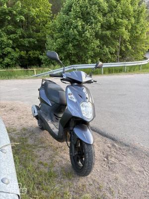 Grey SYM Orbit 2016 in Jurbarkas, with an engine capacity of 0.00 L and mileage of 0 thousand km for 650 €, photo  on AUTOMOTO.COM.LV
