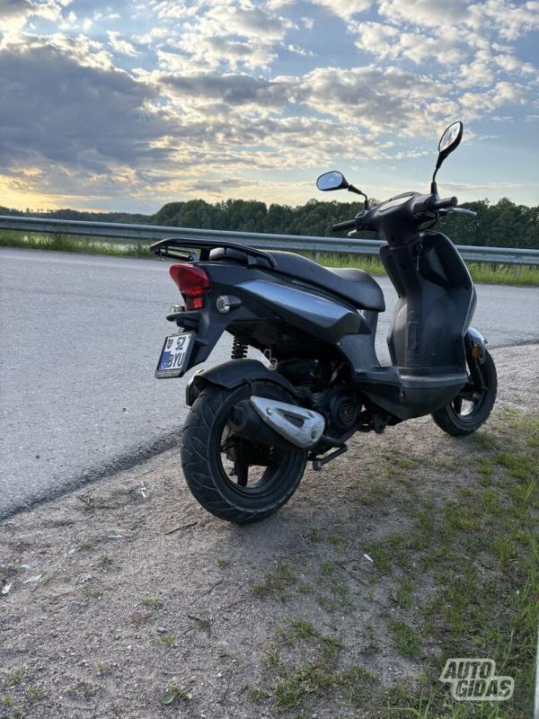 Grey SYM Orbit 2016 in Jurbarkas, with an engine capacity of 0.00 L and mileage of 0 thousand km for 650 €, photo 4 on AUTOMOTO.COM.LV