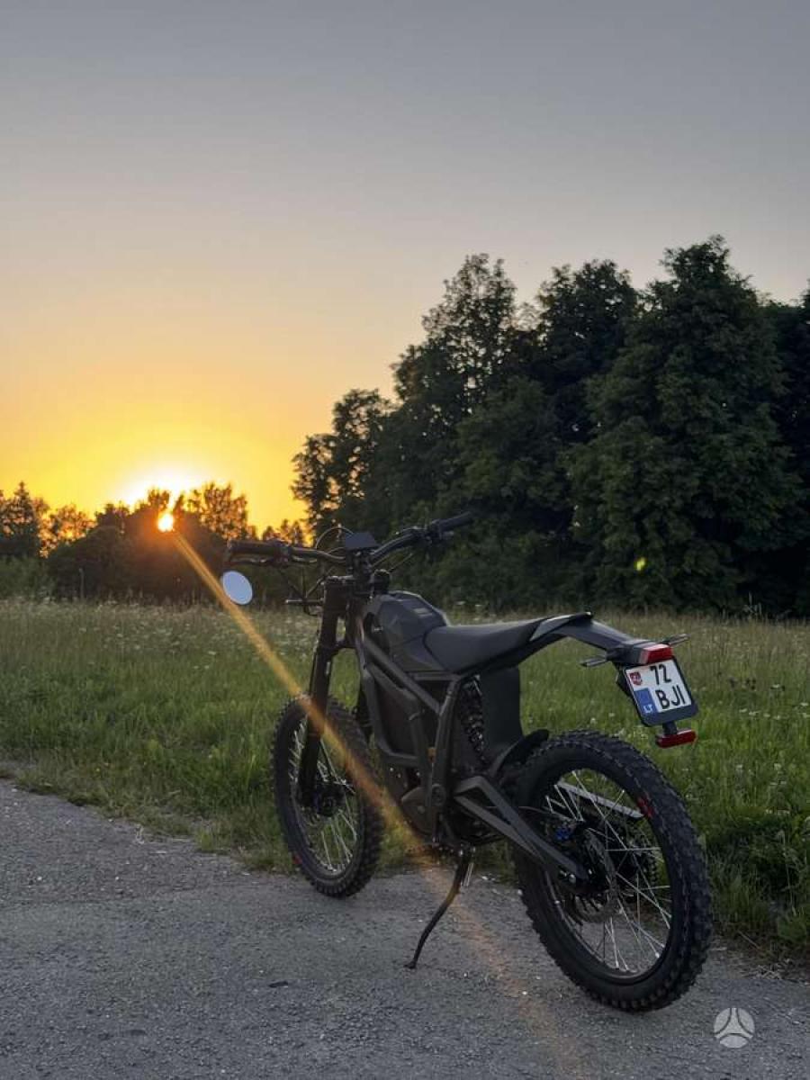 Melns Talaria Sting R MX5 2024 Šauļi, ar dzinēja tilpumu 0.00 L un nobraukumu 0 tūkst. km par 4000 €, foto 1 vietnē AUTOMOTO.COM.LV