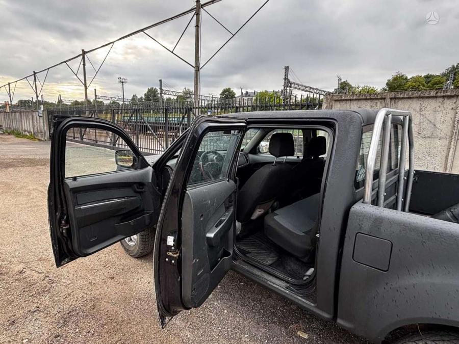 Melns TATA Xenon 2012 Viļņa, ar dzinēja tilpumu 2.18 L un nobraukumu 68 tūkst. km par 3050 €, foto 9 vietnē AUTOMOTO.COM.LV