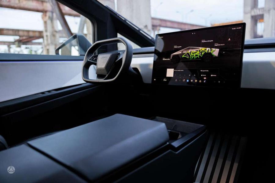 Tesla Cybertruck 2025 in Kaunas, with an engine capacity of 0.00 L and mileage of 25 thousand km for 130000 €, photo 7 on AUTOMOTO.COM.LV