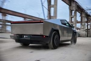 Tesla Cybertruck 2025 in Kaunas, with an engine capacity of 0.00 L and mileage of 25 thousand km for 130000 €, photo 10 on AUTOMOTO.COM.LV