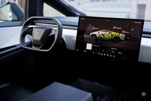 Tesla Cybertruck 2025 in Kaunas, with an engine capacity of 0.00 L and mileage of 25 thousand km for 130000 €, photo 11 on AUTOMOTO.COM.LV