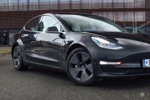 Black Tesla Model 3 2018 in Klaipeda, with an engine capacity of 0.00 L and mileage of 196 thousand km for 15800 €, photo 6 on AUTOMOTO.COM.LV