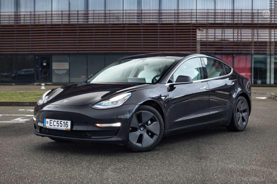 Black Tesla Model 3 2018 in Klaipeda, with an engine capacity of 0.00 L and mileage of 196 thousand km for 15800 €, photo 8 on AUTOMOTO.COM.LV