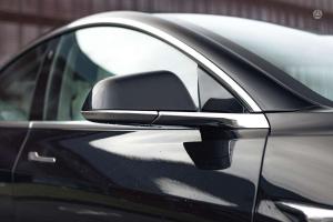 Black Tesla Model 3 2018 in Klaipeda, with an engine capacity of 0.00 L and mileage of 196 thousand km for 15800 €, photo 12 on AUTOMOTO.COM.LV