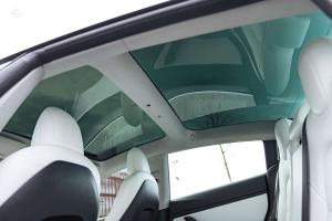 Black Tesla Model 3 2018 in Klaipeda, with an engine capacity of 0.00 L and mileage of 196 thousand km for 15800 €, photo 15 on AUTOMOTO.COM.LV