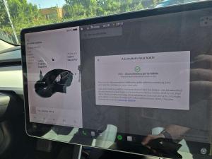 Black Tesla Model 3 2018 in Klaipeda, with an engine capacity of 0.00 L and mileage of 196 thousand km for 15800 €, photo 38 on AUTOMOTO.COM.LV