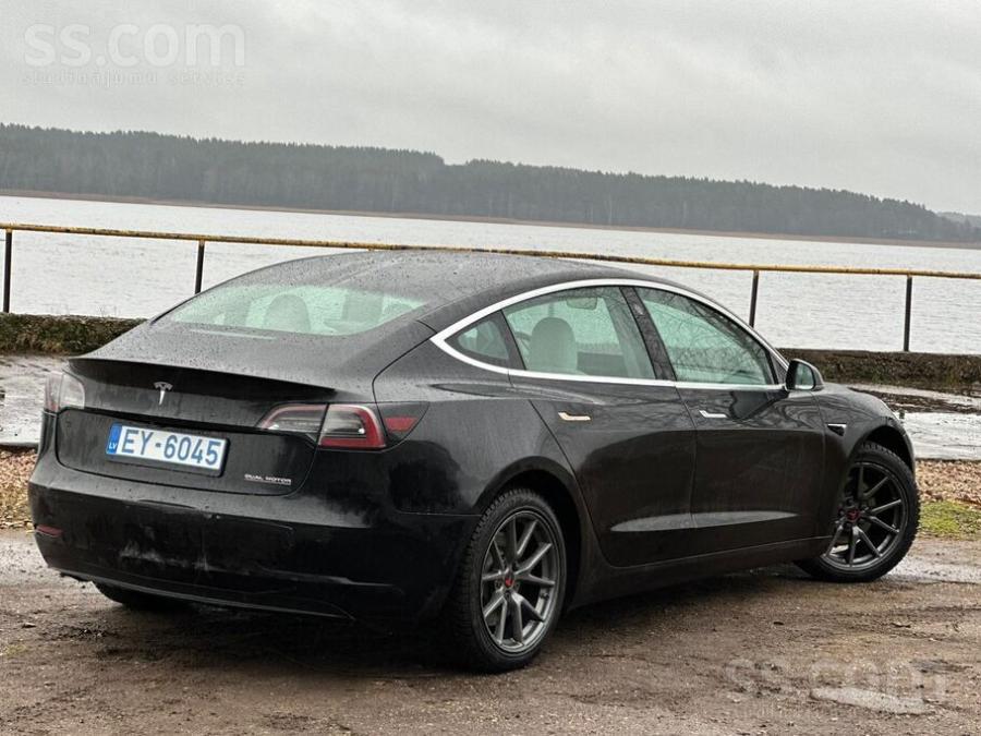 Melns Tesla Model 3 2019 Rīga, ar dzinēja tilpumu 0.00 L un nobraukumu 236 tūkst. km par 19790 €, foto 2 vietnē AUTOMOTO.COM.LV