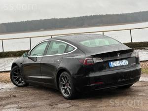 Melns Tesla Model 3 2019 Rīga, ar dzinēja tilpumu 0.00 L un nobraukumu 236 tūkst. km par 19790 €, foto 4 vietnē AUTOMOTO.COM.LV