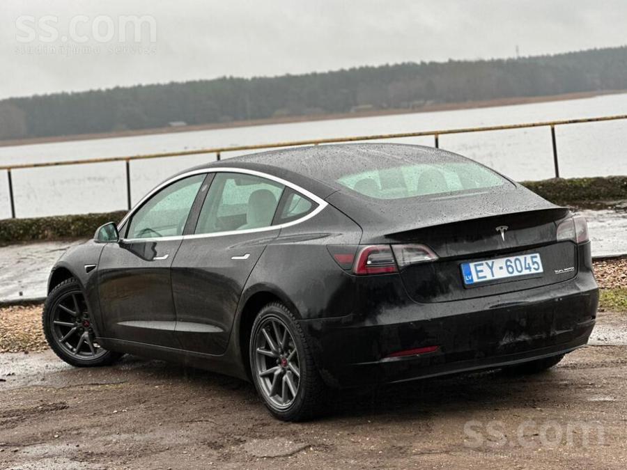 Melns Tesla Model 3 2019 Rīga, ar dzinēja tilpumu 0.00 L un nobraukumu 236 tūkst. km par 19790 €, foto 4 vietnē AUTOMOTO.COM.LV