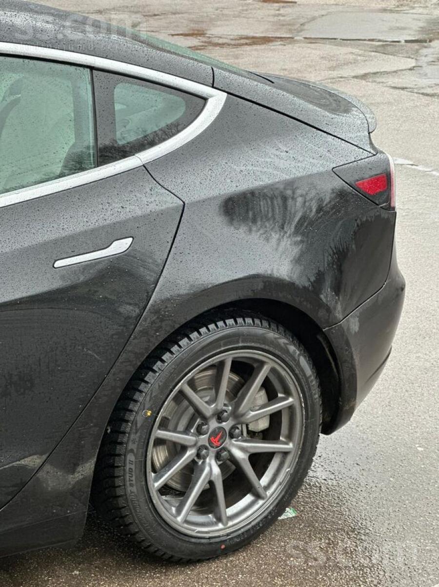 Melns Tesla Model 3 2019 Rīga, ar dzinēja tilpumu 0.00 L un nobraukumu 236 tūkst. km par 19790 €, foto 16 vietnē AUTOMOTO.COM.LV