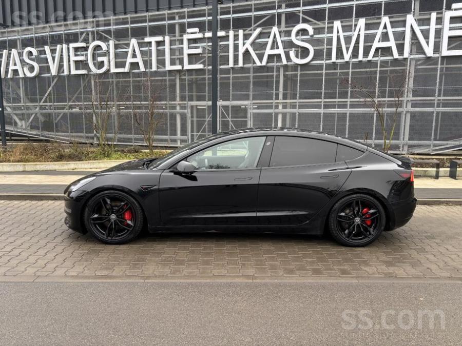 Melns Tesla Model 3 2019 Rīga, ar dzinēja tilpumu 0.00 L un nobraukumu 129 tūkst. km par 19500 €, foto 4 vietnē AUTOMOTO.COM.LV